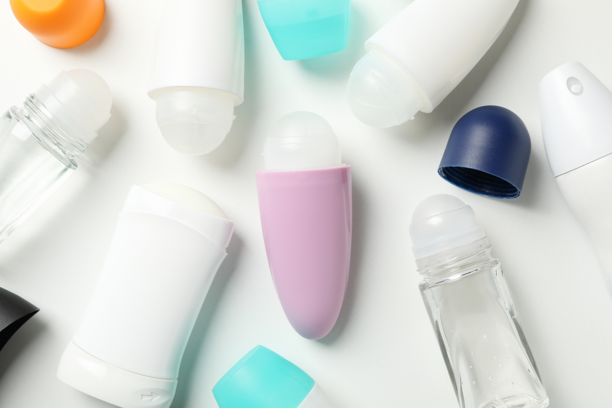 10 Rekomendasi Deodorant Antiperspirant Terbaik [Ditinjau Dokter Kulit ...