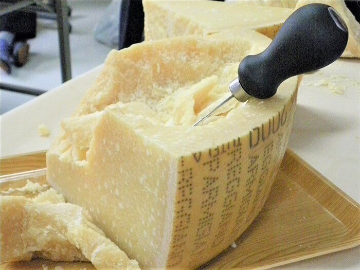 10 Rekomendasi Keju Parmesan Terbaik [Ditinjau oleh Professional Baker ...