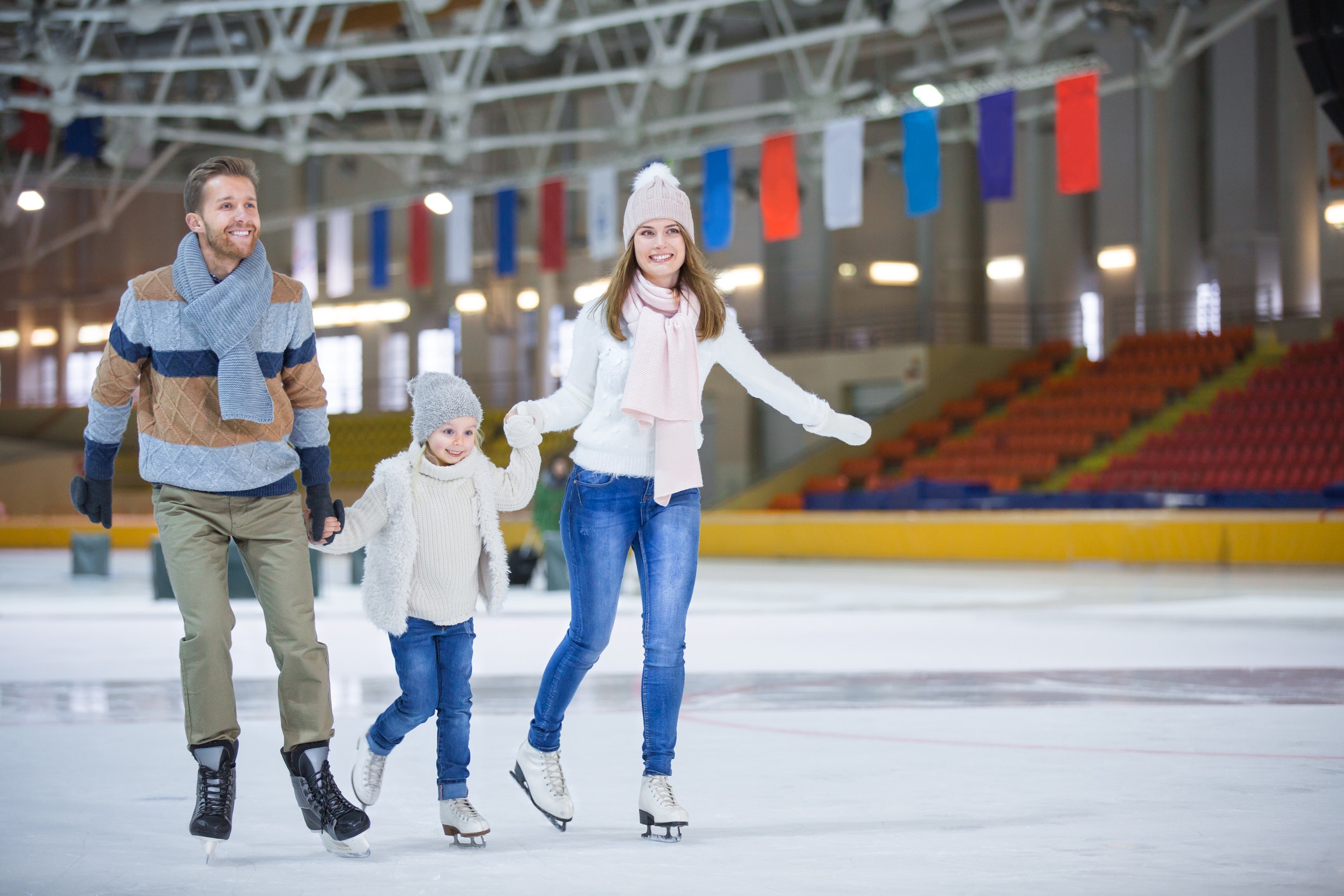 6 Rekomendasi Sepatu Ice Skating Terbaik | mybest