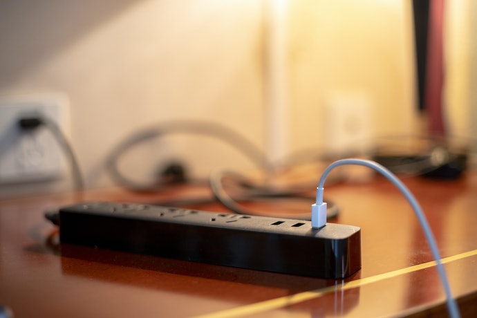 10 Rekomendasi Terminal Listrik (Power Strip) Terbaik | mybest